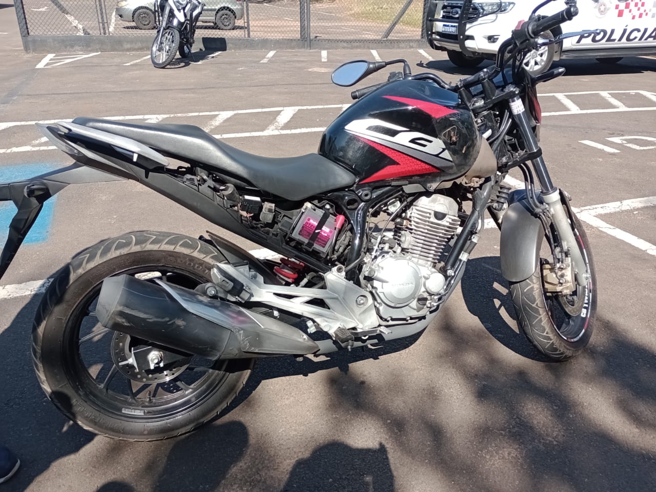 Moto furtada de garagem de residência é localizada - Comando VP